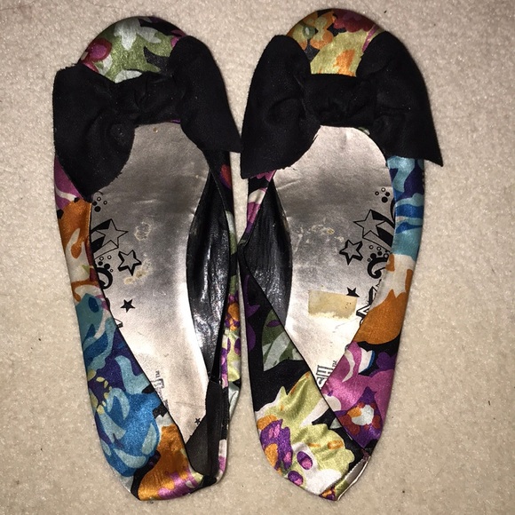Brash | Shoes | Brash Floral Flats With Black Bows | Poshmark